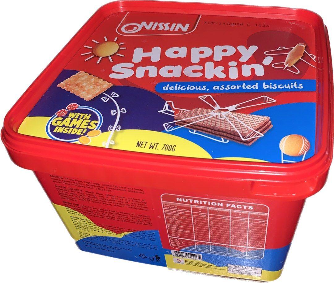 Nissin Happy Snackin 700G Tub FREE GAME, Food & Drinks, Other Food ...