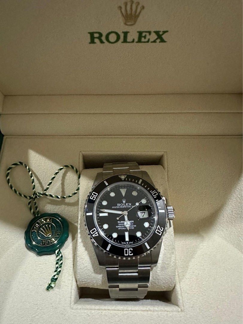 Rolex Submariner Date, Luxury, Watches on Carousell