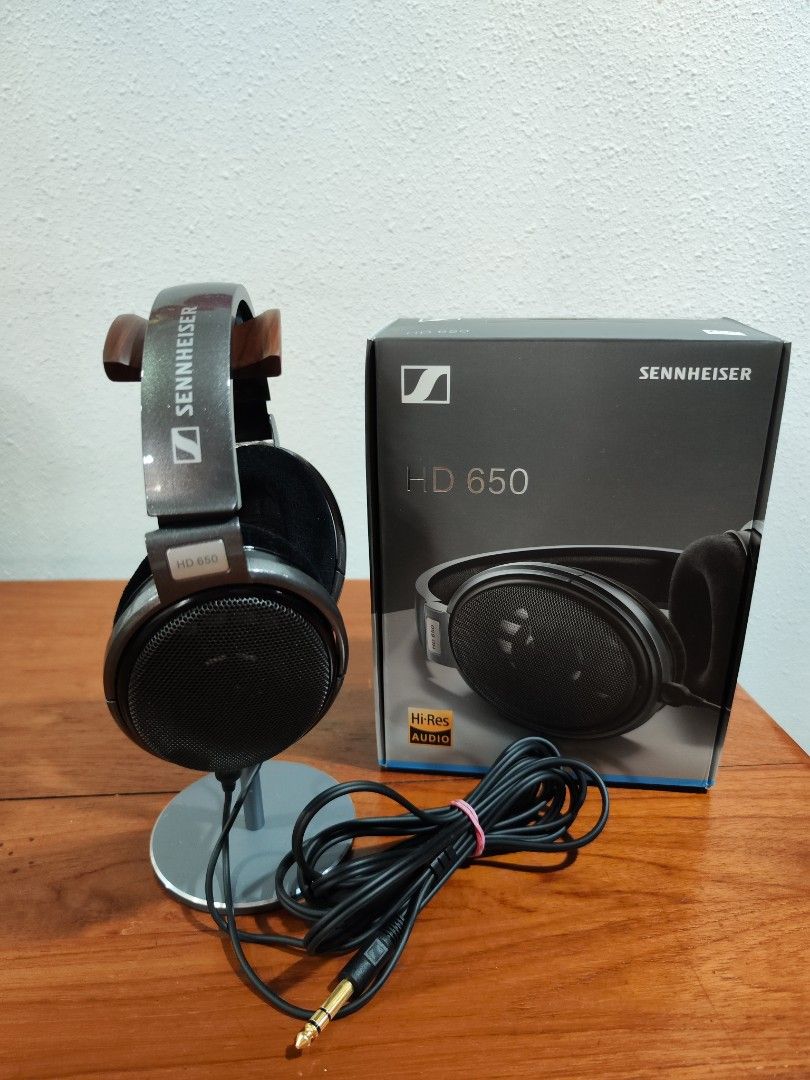 Sennheiser hd 650, Audio, Headphones & Headsets on Carousell
