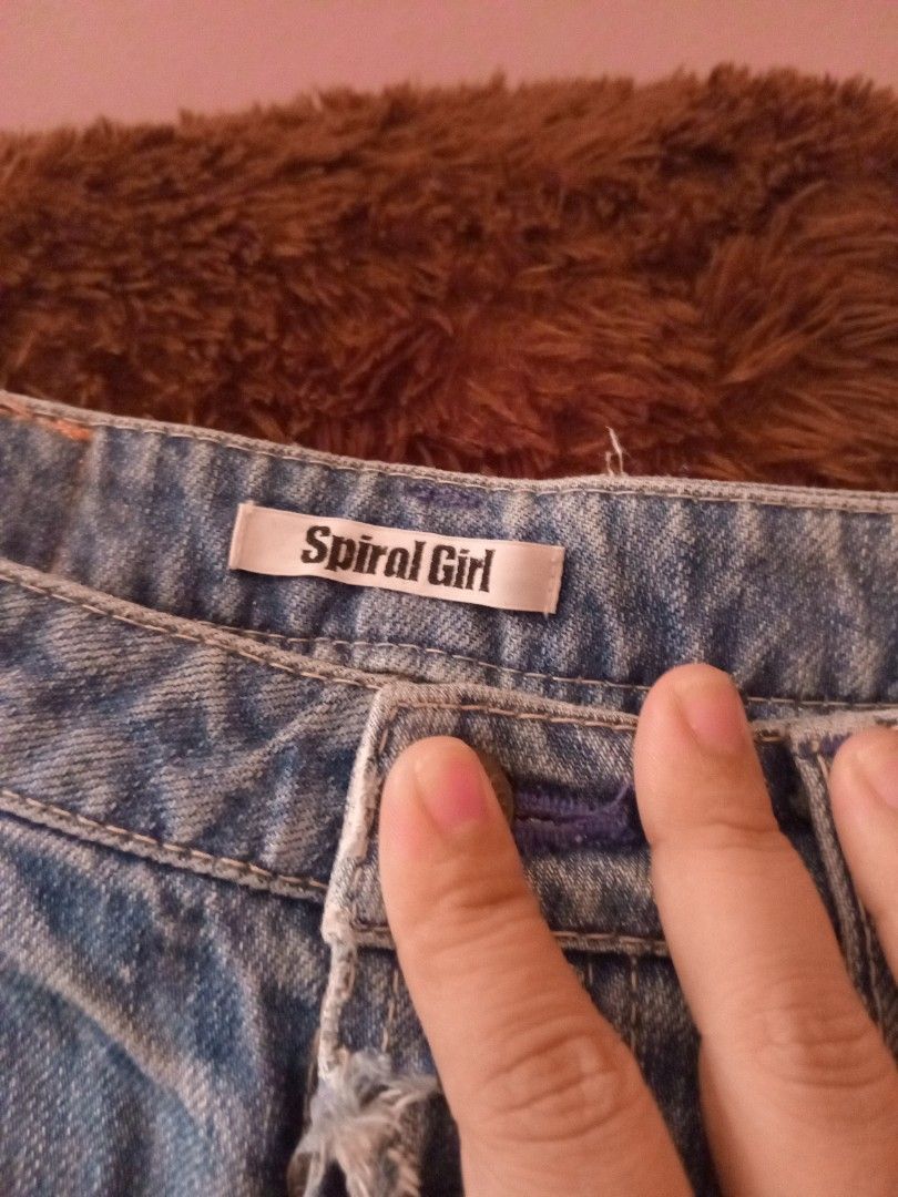 Sexy mini skirt rok pendek jeans - Spiral Girl, Fesyen Wanita, Pakaian Wanita, Bawahan di Carousell