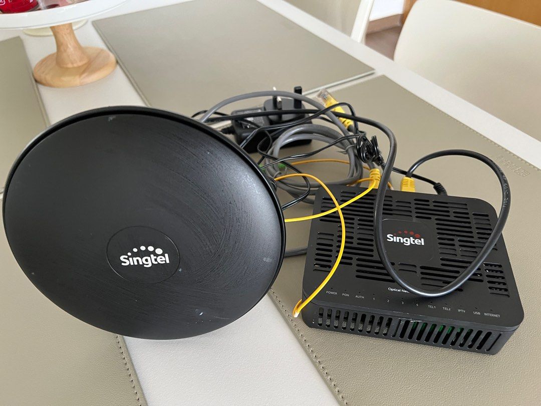 Singtel Mesh Extender 6 With Modem, Computers & Tech, Parts ...
