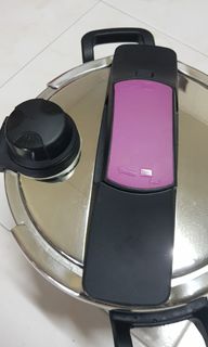 4 Litre ASD stainless steel pressure cooker, Furniture & Home Living ...