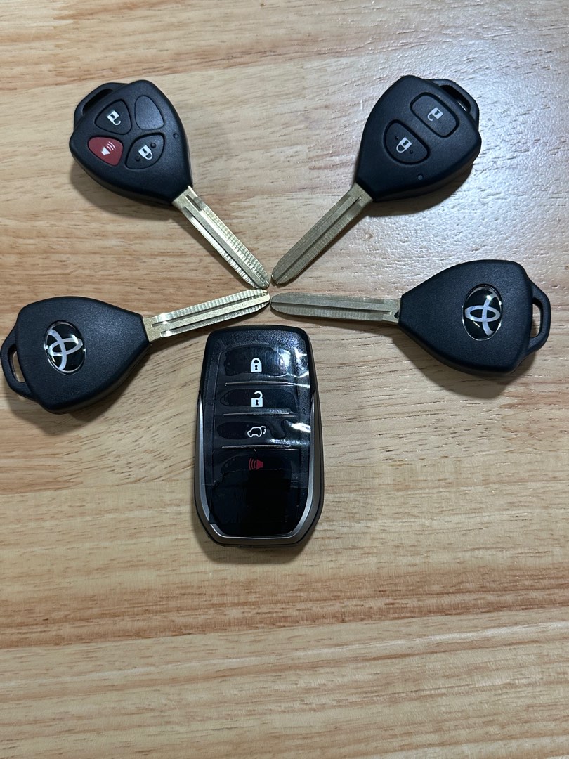 Toyota car keys smart keys hiace wish camry vios chr, Car Accessories ...