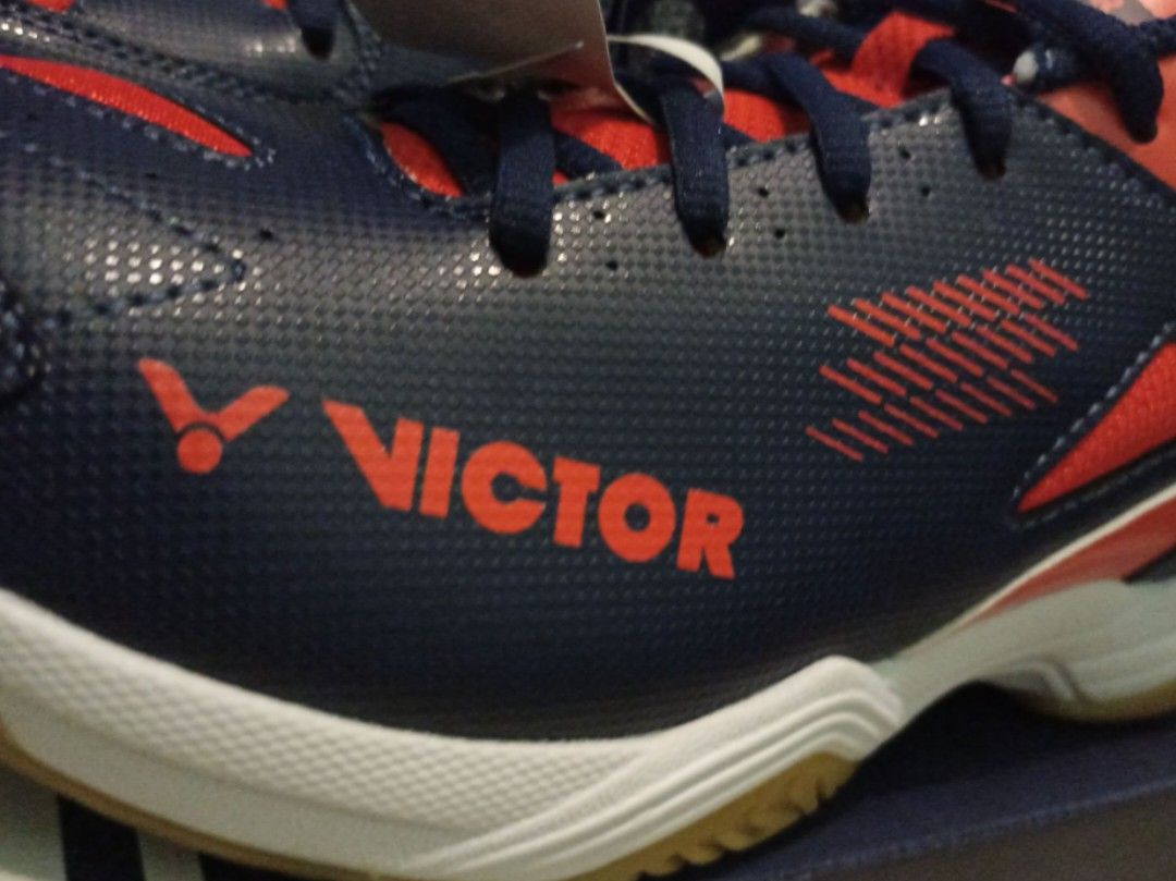Victor court shoe, Sports Equipment, Sports & Games, Racket & Ball ...