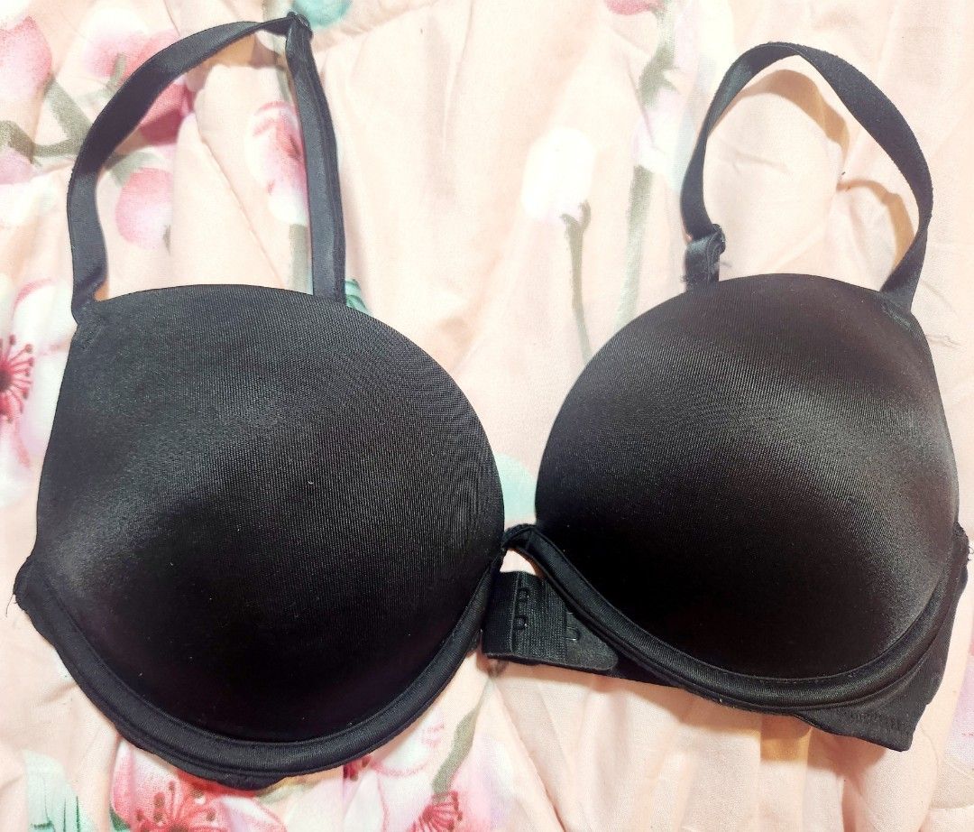 Victoria's Secret Bras B75, Women's Fashion, New Undergarments & Loungewear on Carousell