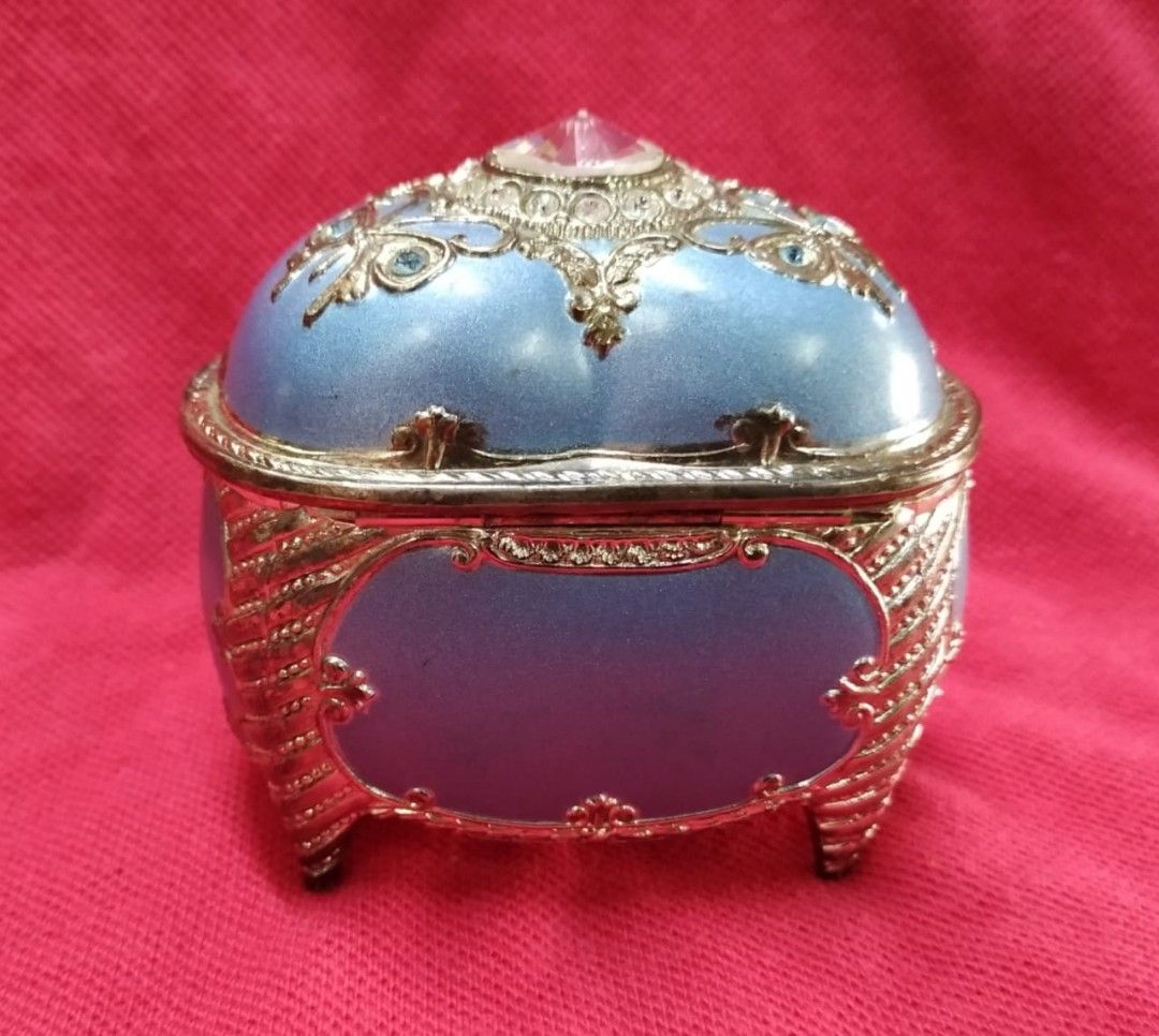Vintage Heart Shaped Trinket Music Box Made in Japan, Hobbies & Toys ...