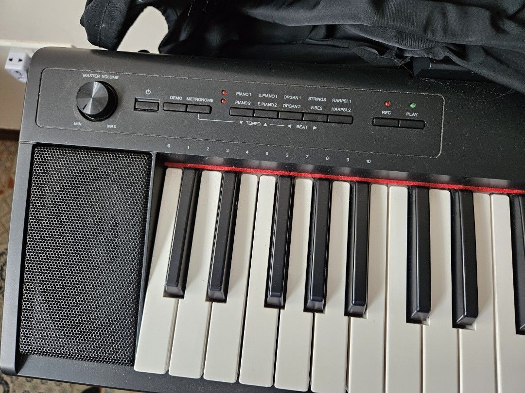 Yamaha Keyboard piaggero NP-12, Hobbies & Toys, Music & Media, Musical ...