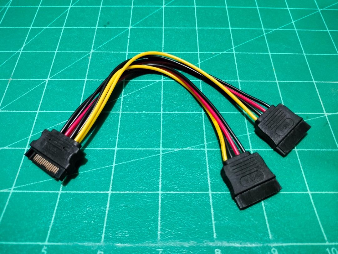 1 Single Male SATA Power to 2 Dual Female SATA Y Splitter, Computers ...