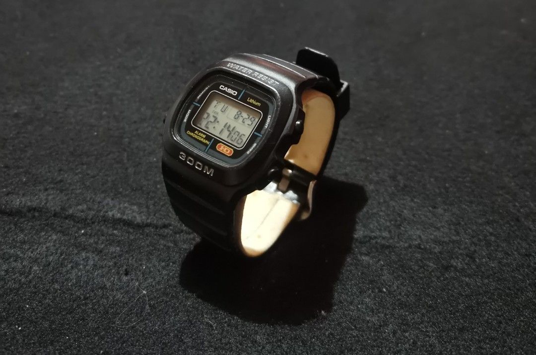 CASIO DIVE 548 DW-300 HD ALARM CHRONOGRAPH 1984, Men's Fashion, Watches ...