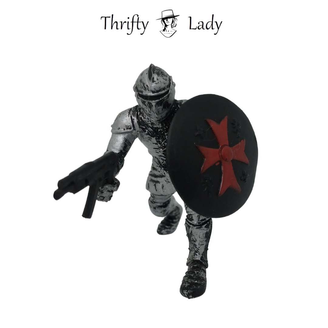 Collector's Item: Medieval Knight In Armor With Shield, Hobbies & Toys ...