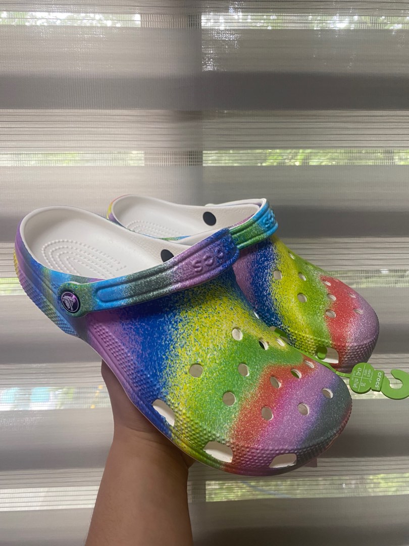 Crocs classic spray dye clogs, Men's Fashion, Footwear, Slippers ...