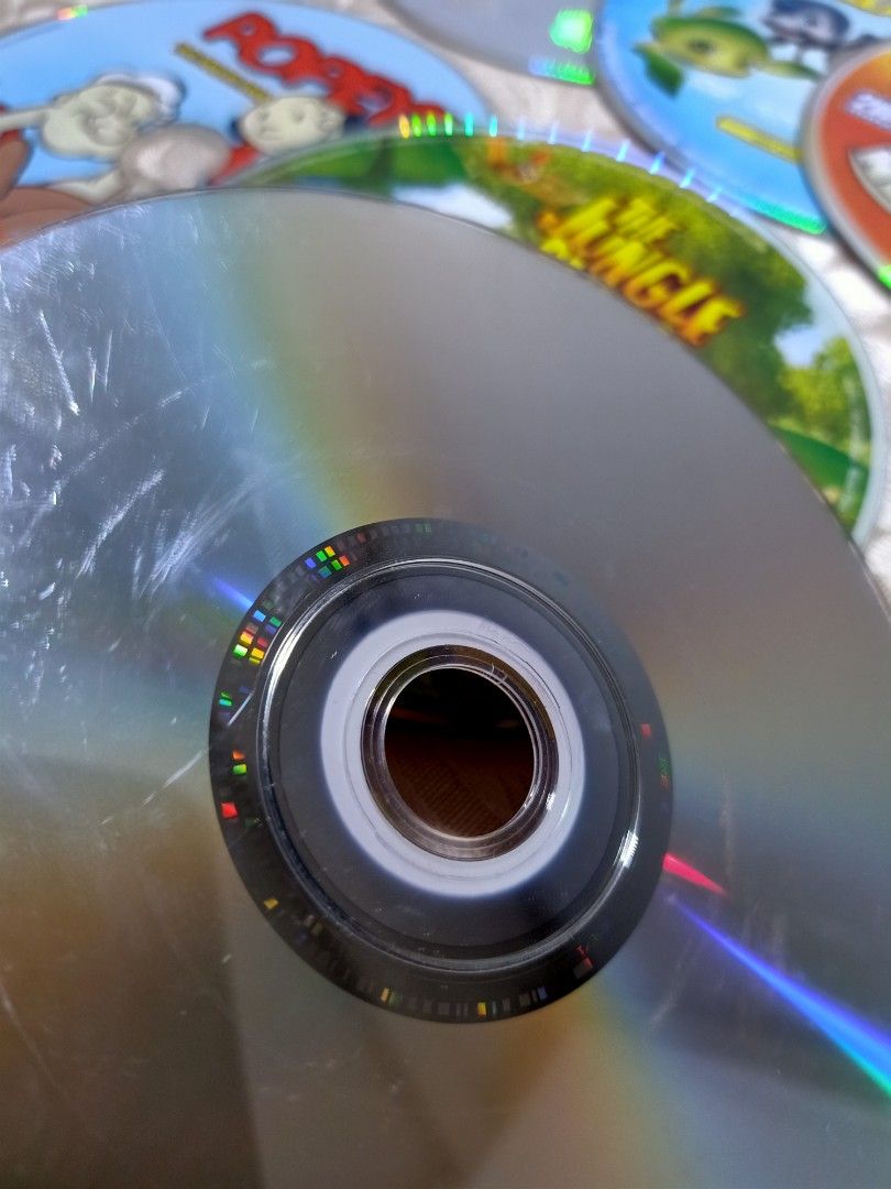 DVD discs for kids and all ages in good condition without cover and ...