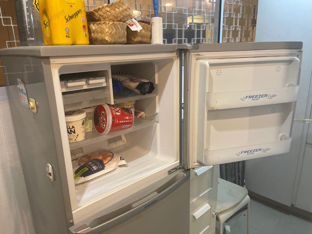 Free fridge. First come first serve., TV & Home Appliances, Kitchen ...