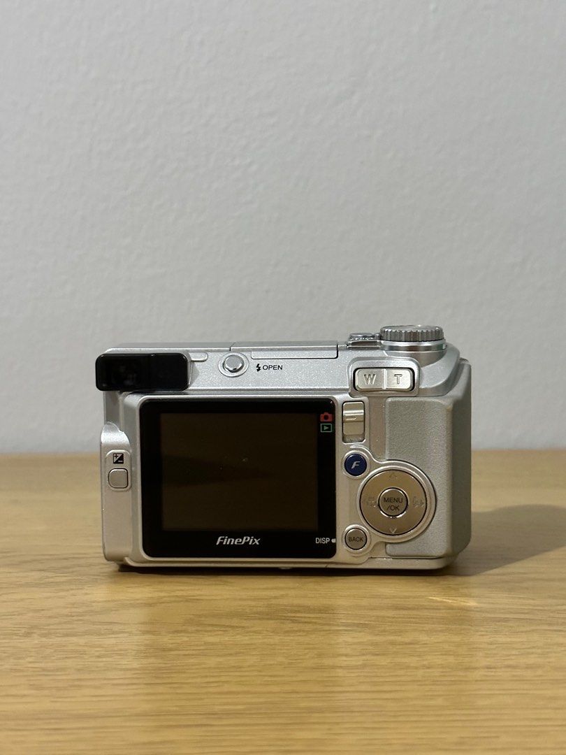 FUJIFILM finepix e500, Photography, Cameras on Carousell