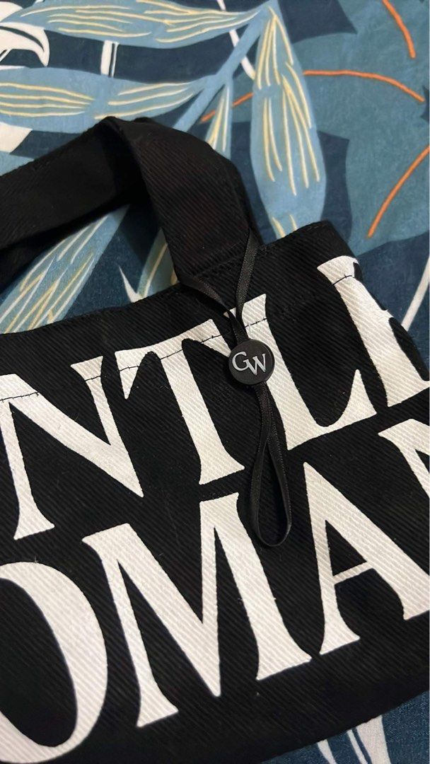 Gentle Woman Black Micro Tote Bag (negotiable), Women's Fashion, Bags ...