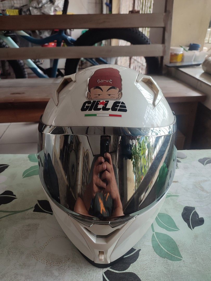 Gille pearl white, Motorbikes, Motorbike Parts & Accessories, Helmets ...