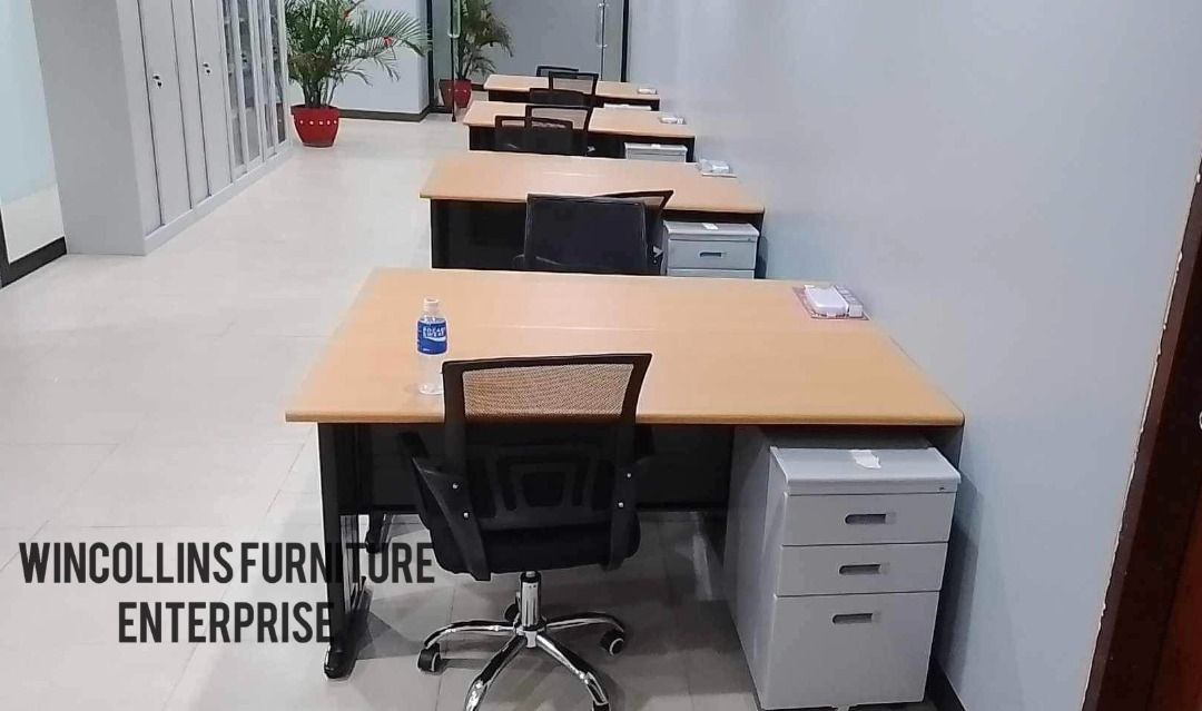 HIGH-QUALITY FREE-STANDING COMPUTER TABLE, Furniture & Home Living ...