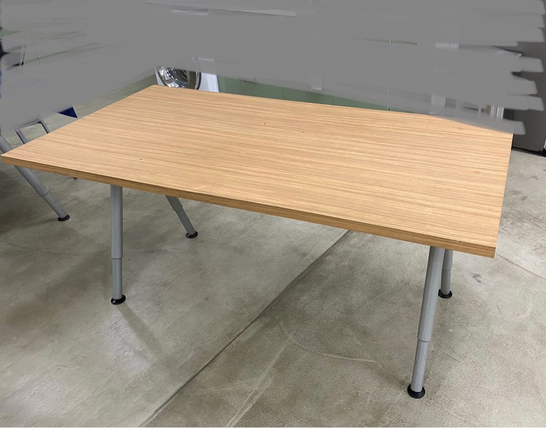 Ikea Office Table 160cm x 80cm x 73cm, 傢俬＆家居, 傢俬, 桌子 - Carousell