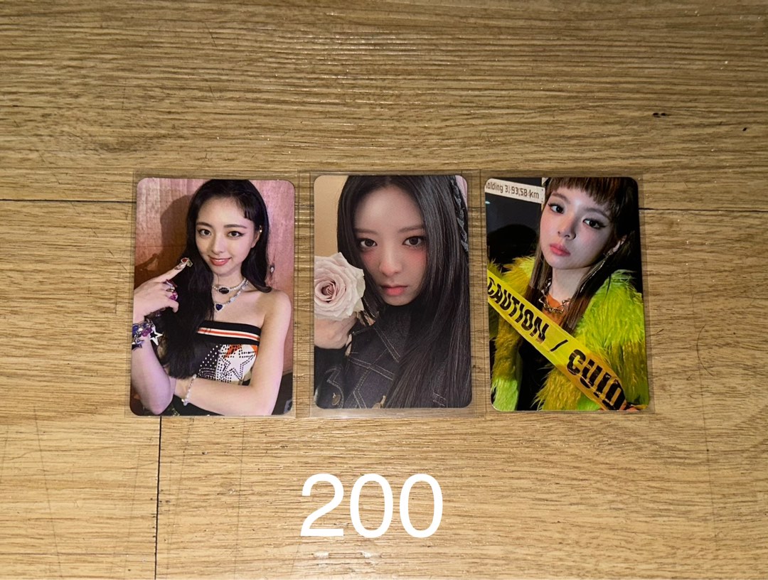 Itzy Yuna and Lia Photocards set on Carousell