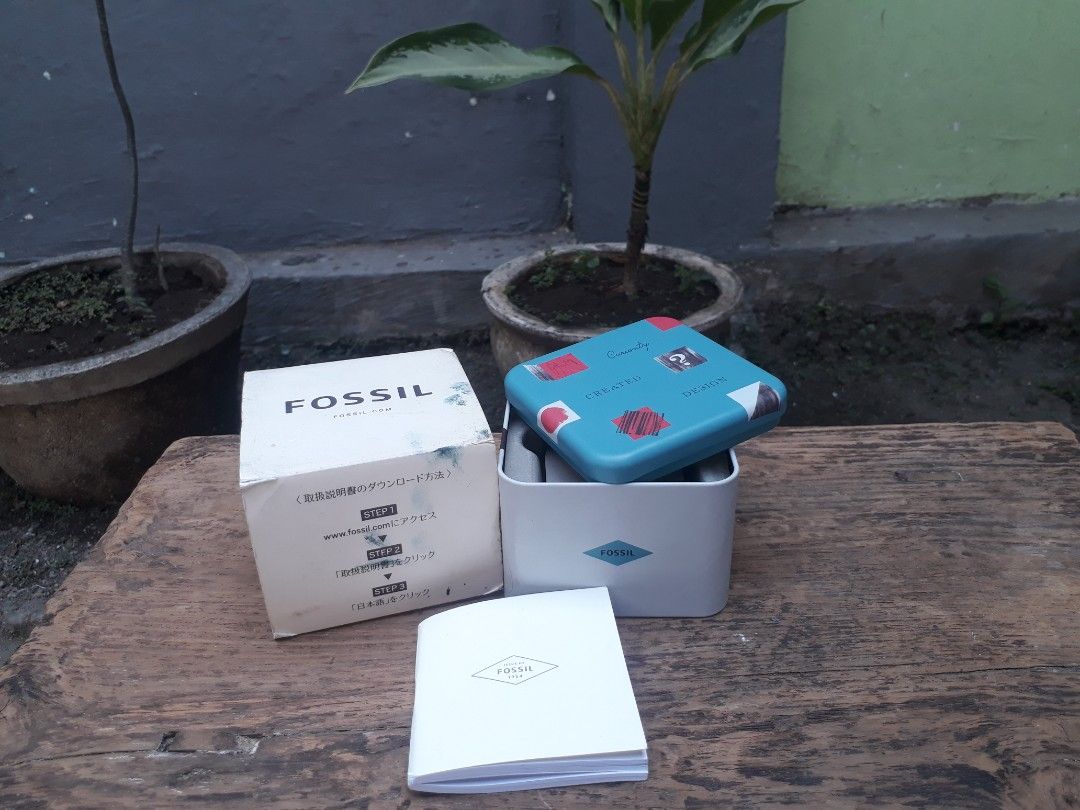 Kotak jam fossil lengkap, Barang Mewah, Jam Tangan di Carousell