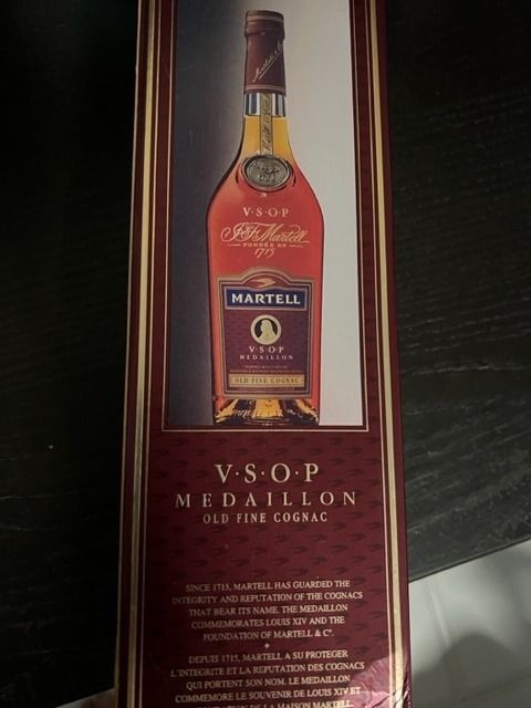 Martell VSOP Medaillon 1715 Old fine cognac - 1L, Food & Drinks, Alcoholic Beverages on Carousell