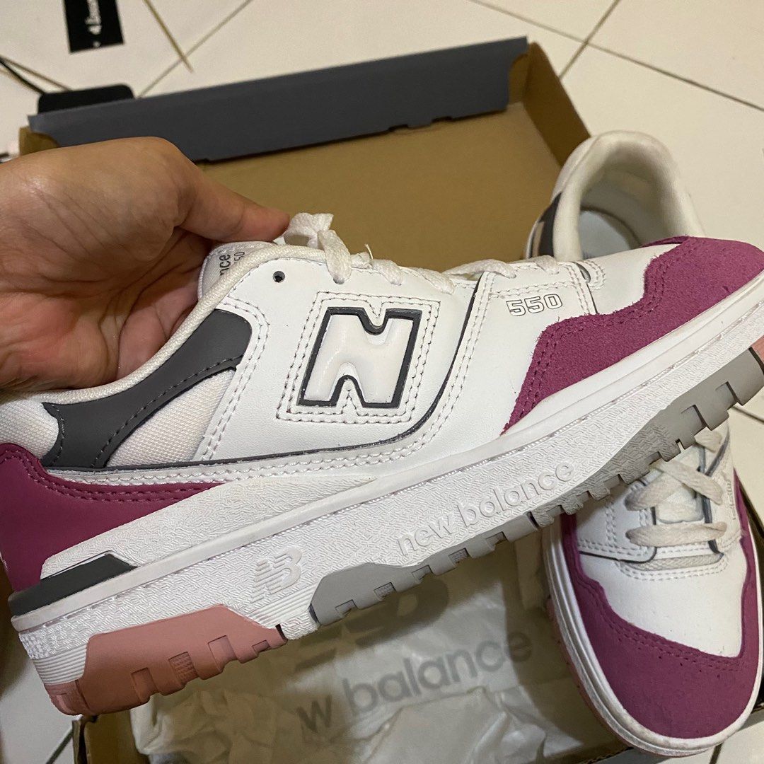 nb 550 original fuchsia PT MAP, Fesyen Wanita, Sepatu di Carousell