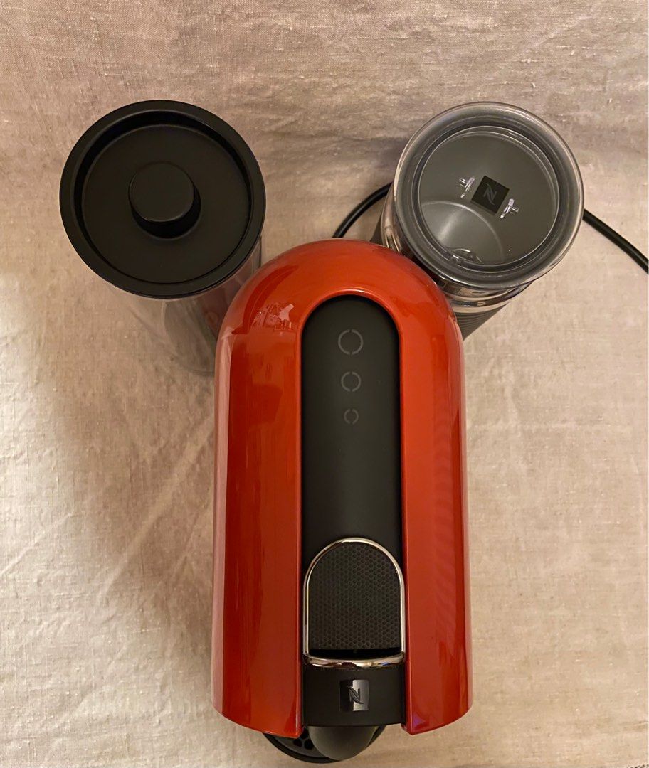 Nespresso膠囊咖啡機連奶泡機, 附有說明書, 家庭電器, 廚房電器, 咖啡機及咖啡壺 - Carousell