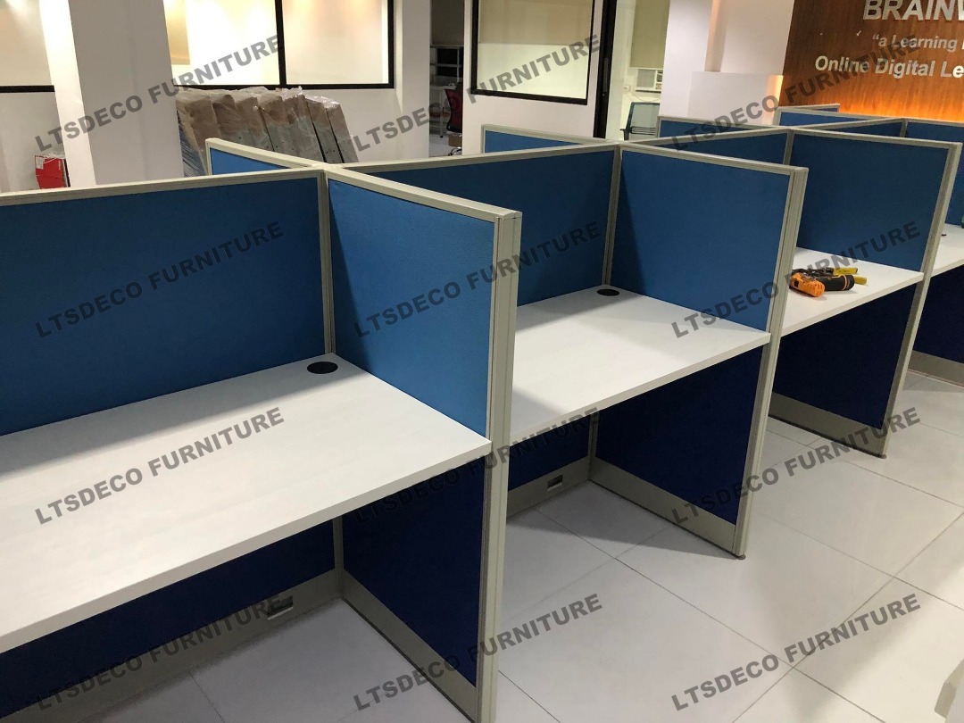 NEW CALL CENTER TABLE FURNITURE OFFICE PARTITIONS on Carousell