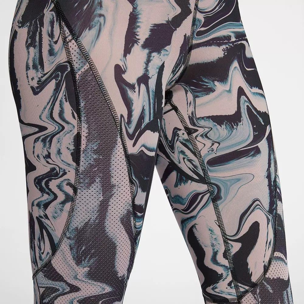 Nike pro small on Carousell