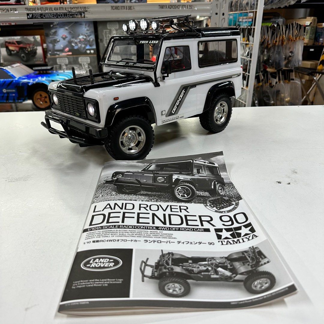 [PRE-OWNED] TAMIYA CC02 LAND ROVER DEFENDER D90 RTR W FUTABA 3PKA TXRX ...
