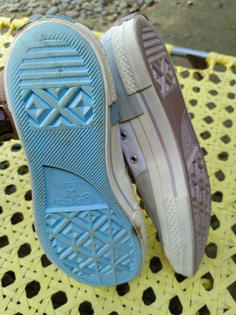 Rare Converse Chuck Taylor Mismatch on Carousell