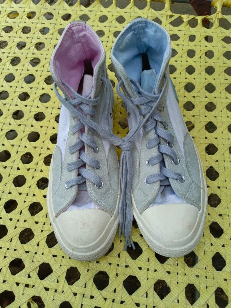 Rare Converse Chuck Taylor Mismatch on Carousell