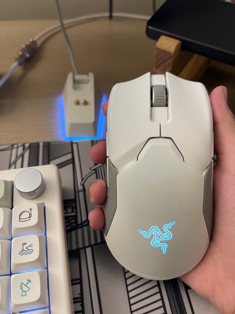 RAZER VIPER ULTIMATE MERCURY WHITE on Carousell