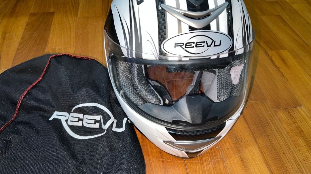 REEVU Full Face Helmet, Motorcycles, Motorcycle Accessories on Carousell