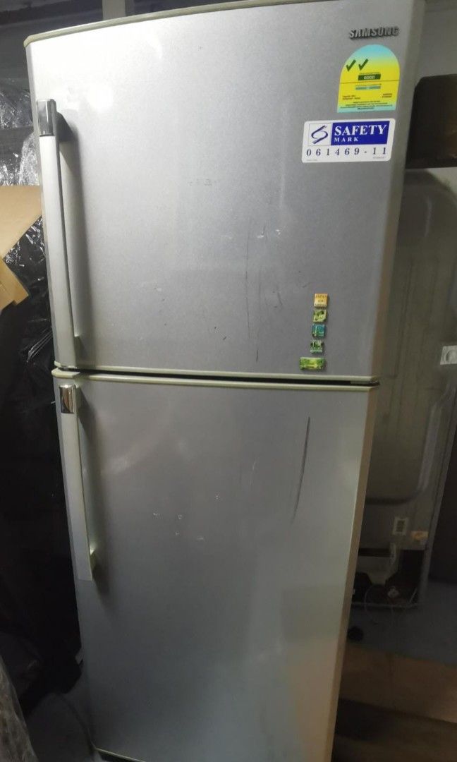Samsung 2 door frige, TV & Home Appliances, Kitchen Appliances ...