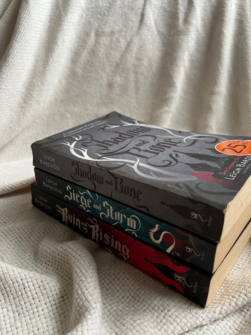 Shadow & Bone Series (BOOK SET) - Leigh Bardugo #Booktok, Hobbies ...