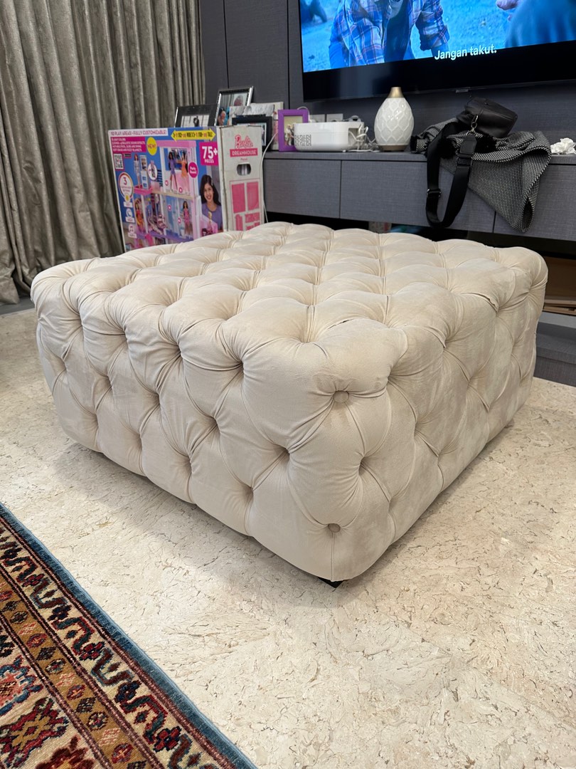 Sofa kotak, Perabotan Rumah di Carousell