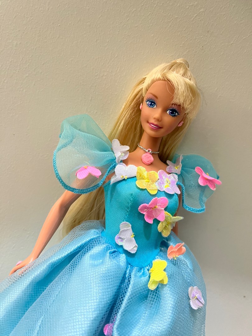 Songbird Barbie doll 1995, Hobbies & Toys, Toys & Games on Carousell