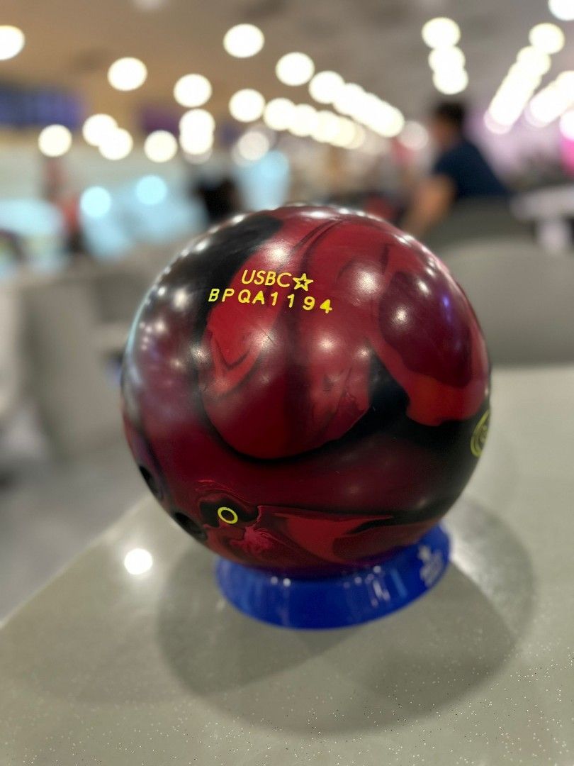 Speed bowling ball, Sports Equipment, Sports & Games, Billiards ...