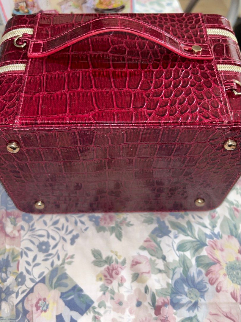 The Ritz-Carlton Mooncake Vanity Case / Jewellery Box / Makeup Box ...