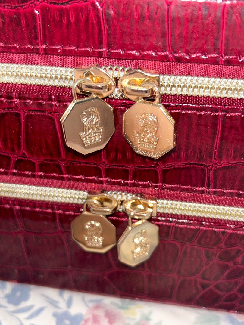 The Ritz-Carlton Mooncake Vanity Case / Jewellery Box / Makeup Box ...