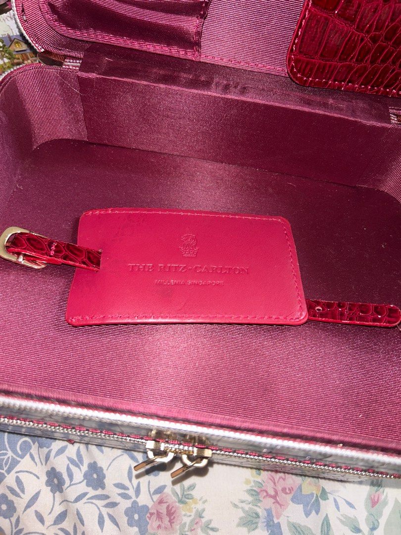 The Ritz-Carlton Mooncake Vanity Case / Jewellery Box / Makeup Box ...