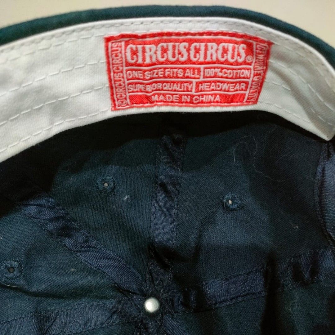 Topi Circus Circus on Carousell