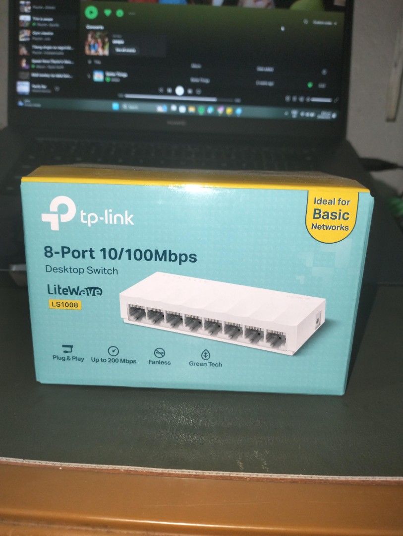tp-link 8 port desktop switch on Carousell