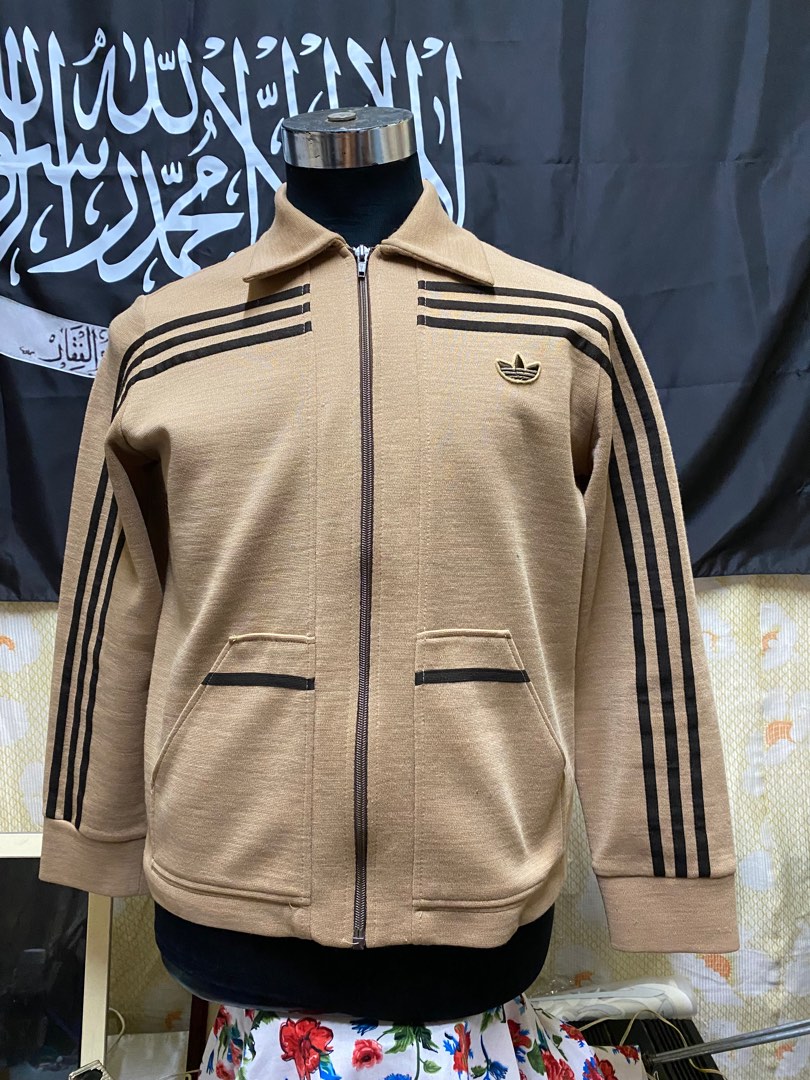 Traktop adidas sarjan vintage, Men's Fashion, Coats, Jackets and ...