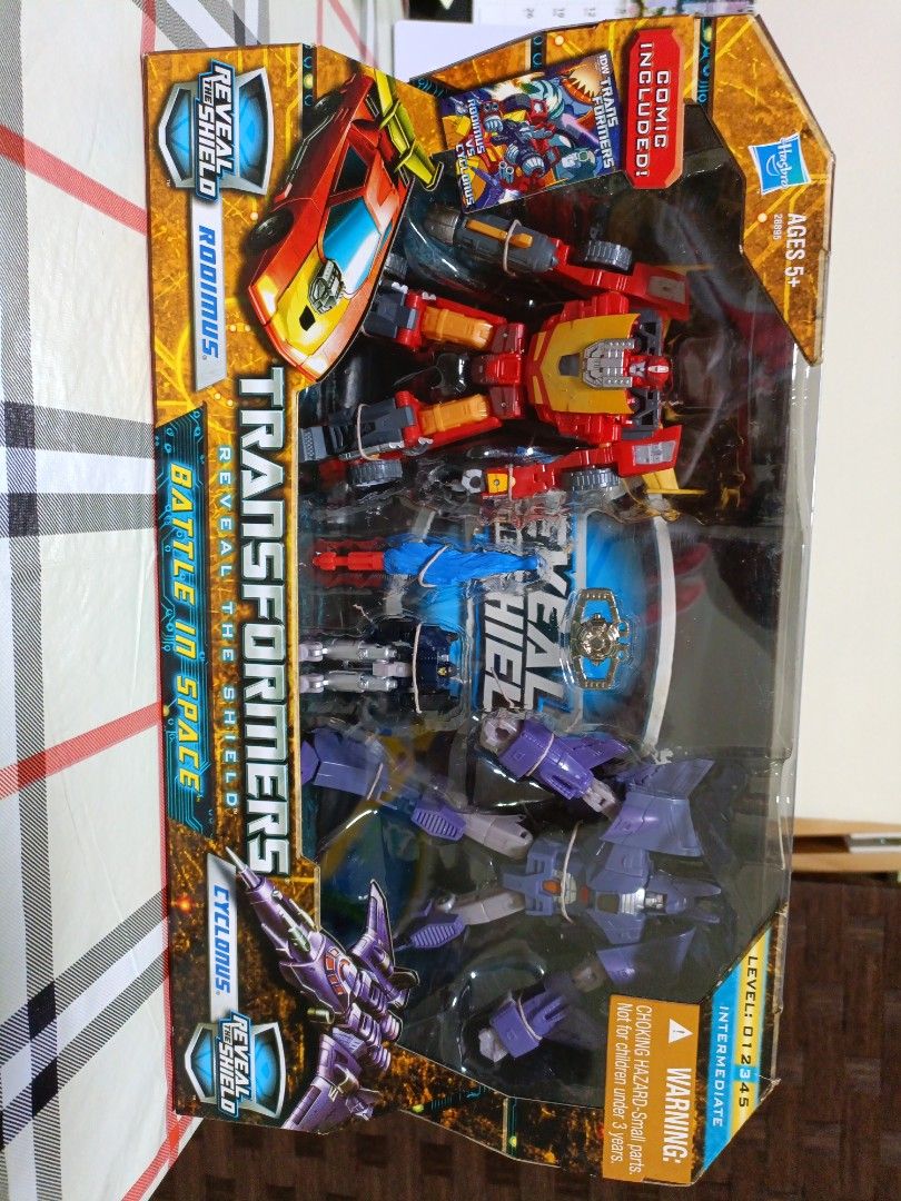Transformers Rodimus Prime Cyclonus Reveal the shield, Hobbies & Toys ...