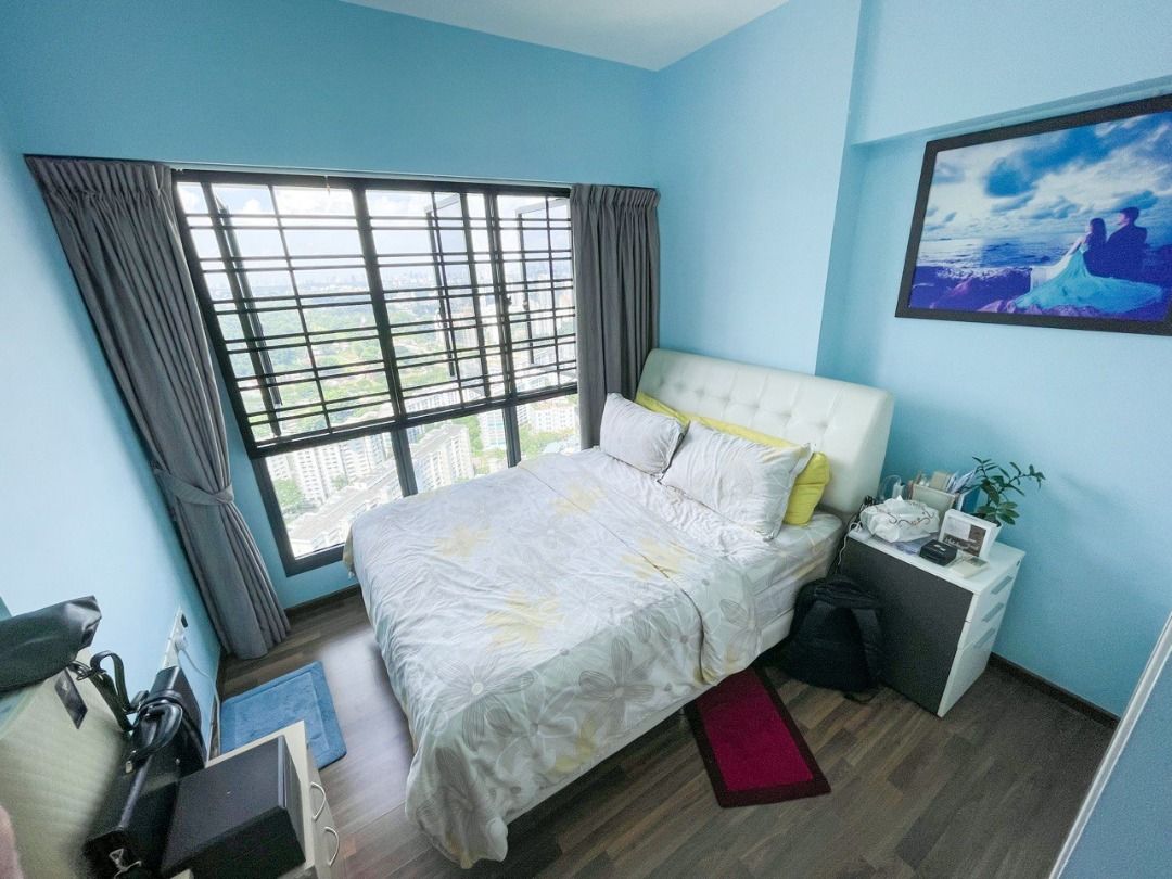 ~~TRIVELIS~~ Rarely available TOP floor unit! Clementi DBSS 4RM flat ...