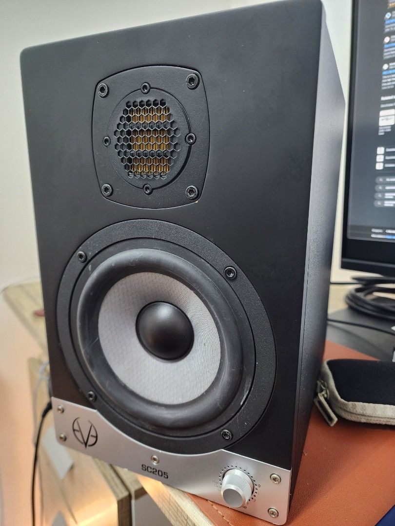 Underutilised Eve SC205, Audio, Soundbars, Speakers & Amplifiers on ...