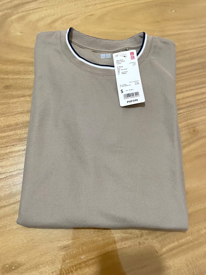 Uniqlo lined men’s crew neck t-shirt, Men's Fashion, Tops & Sets, Tshirts & Polo Shirts on Carousell