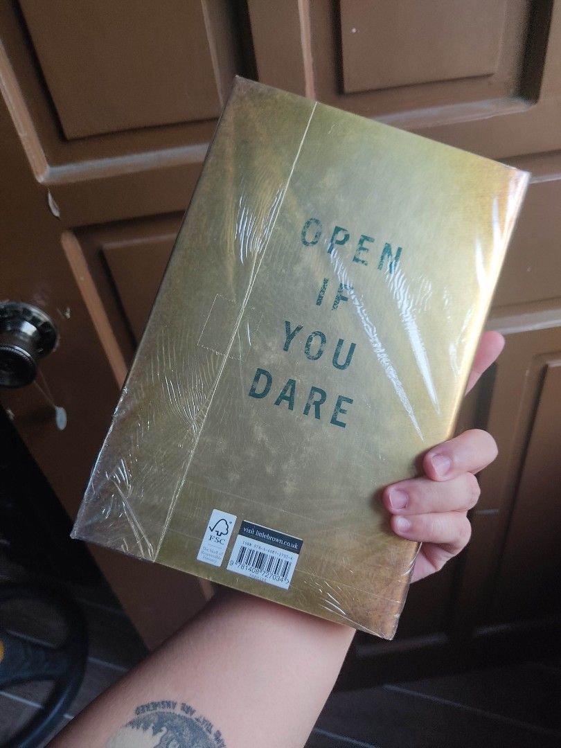 VERITY COLLECTORS EDITION BY COLLEEN HOOVER, Hobbies & Toys, Books ...